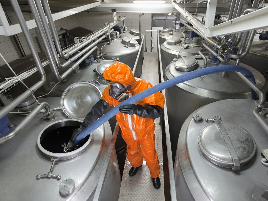 TRAINING CHEMICAL HANDLING